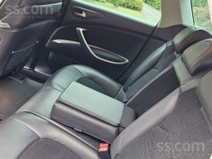 Melns Citroen C5 2010 Jēkabpils, ar dzinēja tilpumu 1.60 L un nobraukumu 327 tūkst. km par 2590 €, foto 17 vietnē AUTOMOTO.COM.LV
