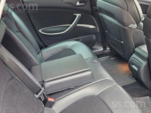 Melns Citroen C5 2010 Jēkabpils, ar dzinēja tilpumu 1.60 L un nobraukumu 327 tūkst. km par 2590 €, foto 22 vietnē AUTOMOTO.COM.LV