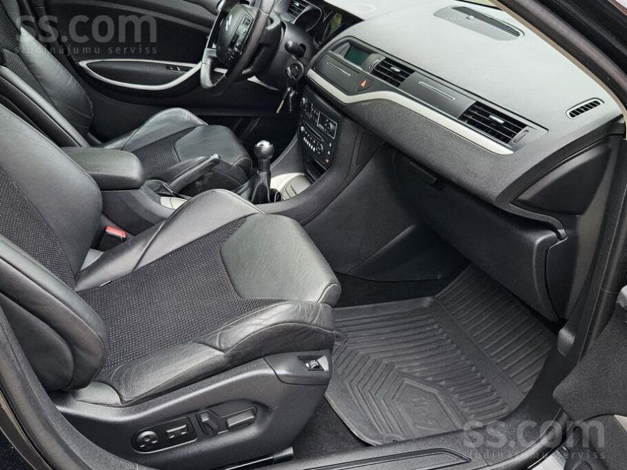 Melns Citroen C5 2010 Jēkabpils, ar dzinēja tilpumu 1.60 L un nobraukumu 327 tūkst. km par 2590 €, foto 24 vietnē AUTOMOTO.COM.LV