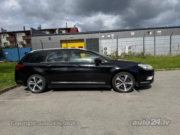 Black Citroen C5 2010 in Tallinn, with an engine capacity of 3.00 L and mileage of 291 thousand km for 1990 €, photo 5 on AUTOMOTO.COM.LV