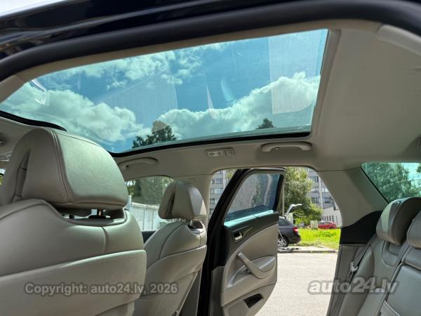 Black Citroen C5 2010 in Tallinn, with an engine capacity of 3.00 L and mileage of 291 thousand km for 1990 €, photo 10 on AUTOMOTO.COM.LV
