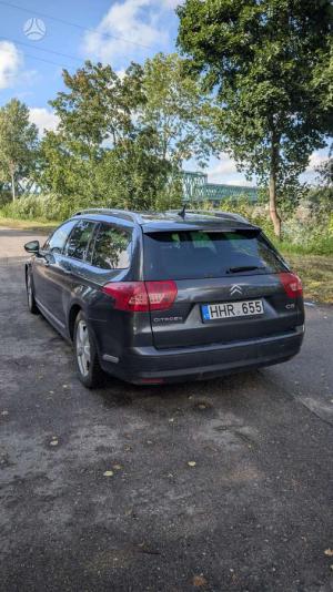 Black Citroen C5 2010 in Kaunas, with an engine capacity of 2.00 L and mileage of 226 thousand km for 2390 €, photo 4 on AUTOMOTO.COM.LV