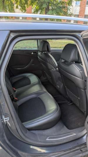 Black Citroen C5 2010 in Kaunas, with an engine capacity of 2.00 L and mileage of 226 thousand km for 2390 €, photo 9 on AUTOMOTO.COM.LV