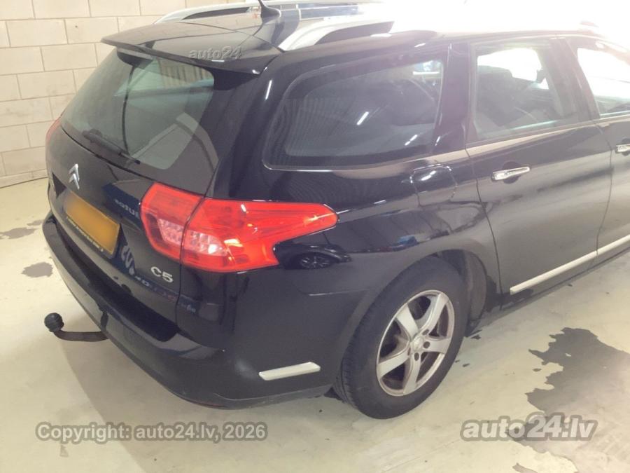 Black Citroen C5 2010 in Saku, with an engine capacity of 1.60 L and mileage of 279 thousand km for 2690 €, photo 10 on AUTOMOTO.COM.LV