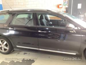 Black Citroen C5 2010 in Saku, with an engine capacity of 1.60 L and mileage of 279 thousand km for 2690 €, photo 12 on AUTOMOTO.COM.LV