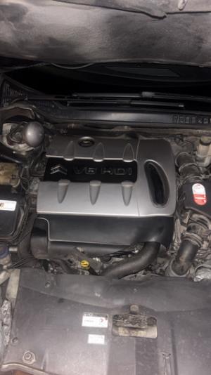 Black Citroen C5 2010 in Tallinn, with an engine capacity of 3.00 L and mileage of 292 thousand km for 4500 €, photo 14 on AUTOMOTO.COM.LV
