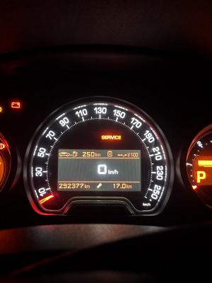 Black Citroen C5 2010 in Tallinn, with an engine capacity of 3.00 L and mileage of 292 thousand km for 4500 €, photo 26 on AUTOMOTO.COM.LV