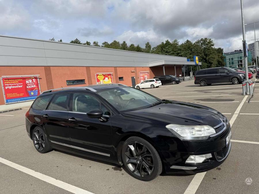 Melns Citroen C5 2010 Klaipėda, ar dzinēja tilpumu 2.18 L un nobraukumu 312 tūkst. km par 2950 €, foto 3 vietnē AUTOMOTO.COM.LV