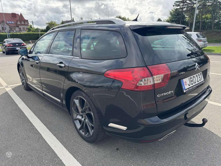 Melns Citroen C5 2010 Klaipėda, ar dzinēja tilpumu 2.18 L un nobraukumu 312 tūkst. km par 2950 €, foto 5 vietnē AUTOMOTO.COM.LV