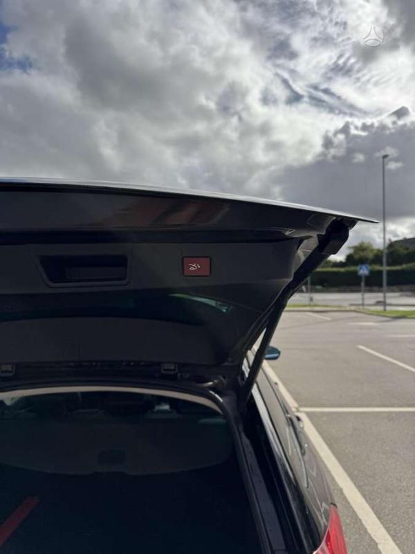 Black Citroen C5 2010 in Klaipeda, with an engine capacity of 2.18 L and mileage of 312 thousand km for 2950 €, photo 11 on AUTOMOTO.COM.LV