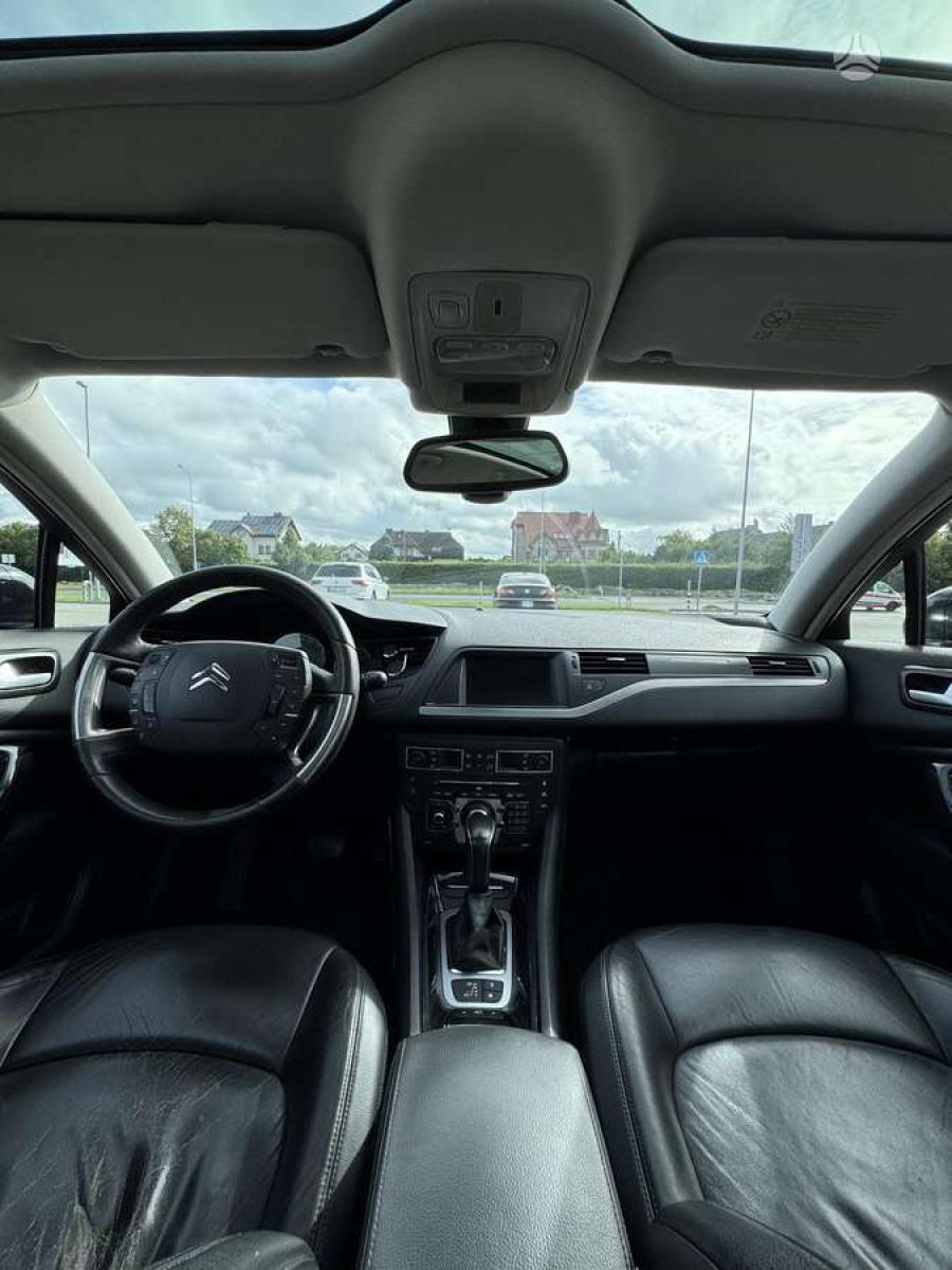 Melns Citroen C5 2010 Klaipėda, ar dzinēja tilpumu 2.18 L un nobraukumu 312 tūkst. km par 2950 €, foto 12 vietnē AUTOMOTO.COM.LV