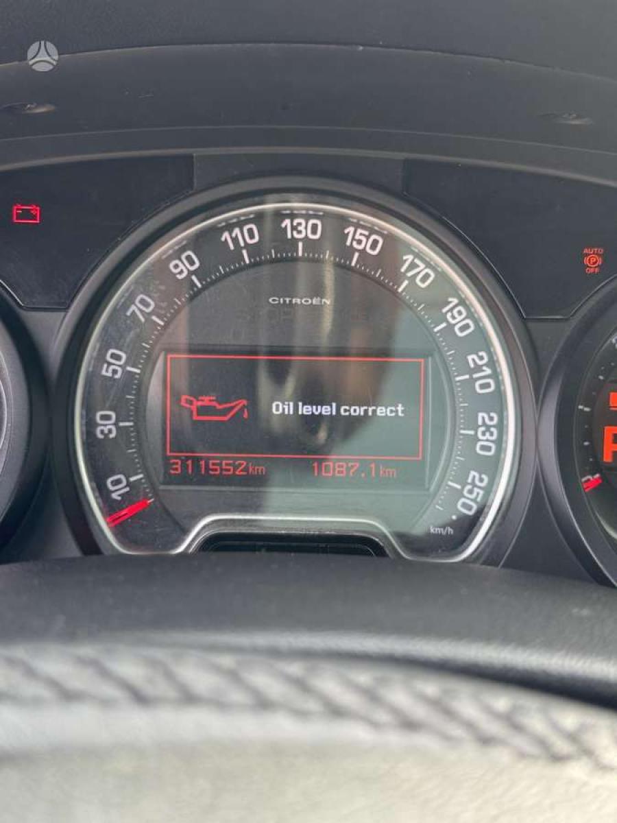 Melns Citroen C5 2010 Klaipėda, ar dzinēja tilpumu 2.18 L un nobraukumu 312 tūkst. km par 2950 €, foto 14 vietnē AUTOMOTO.COM.LV