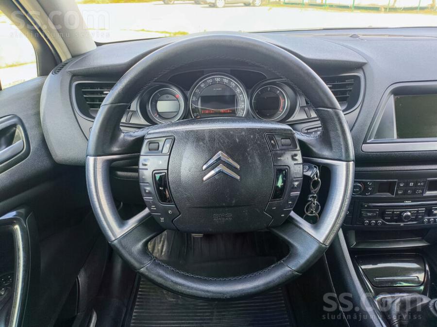 Melns Citroen C5 2010 Rīga, ar dzinēja tilpumu 2.00 L un nobraukumu 314 tūkst. km par 2100 €, foto 12 vietnē AUTOMOTO.COM.LV