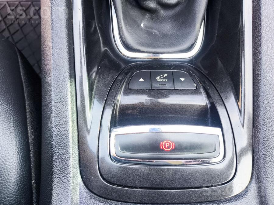 Melns Citroen C5 2010 Rīga, ar dzinēja tilpumu 2.00 L un nobraukumu 314 tūkst. km par 2100 €, foto 17 vietnē AUTOMOTO.COM.LV