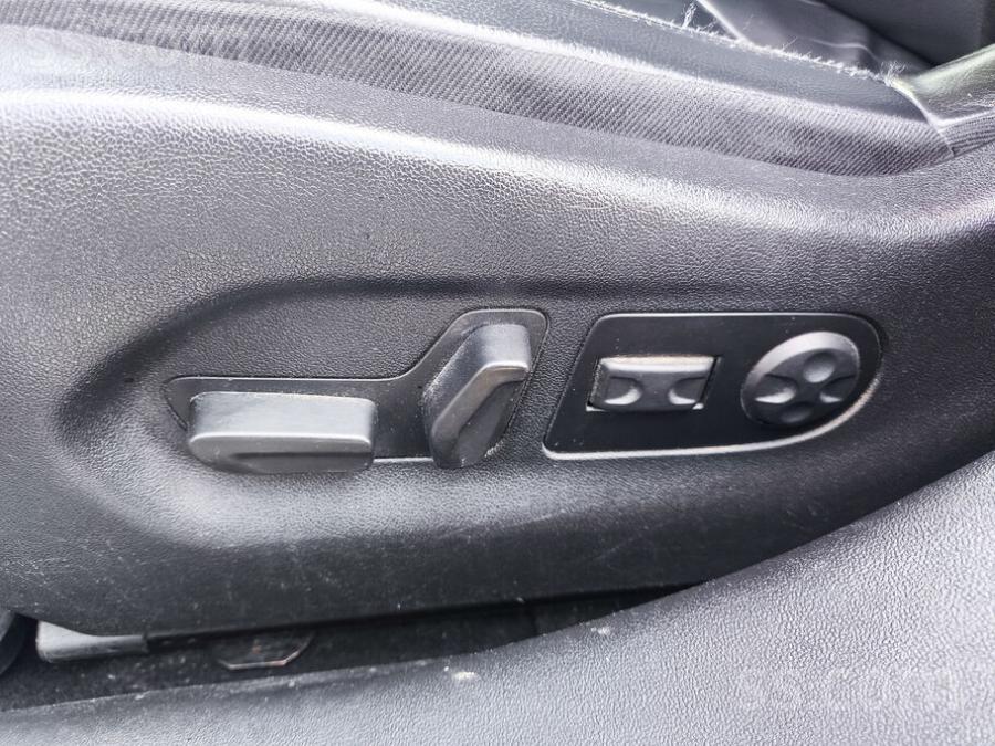 Melns Citroen C5 2010 Rīga, ar dzinēja tilpumu 2.00 L un nobraukumu 314 tūkst. km par 2100 €, foto 20 vietnē AUTOMOTO.COM.LV