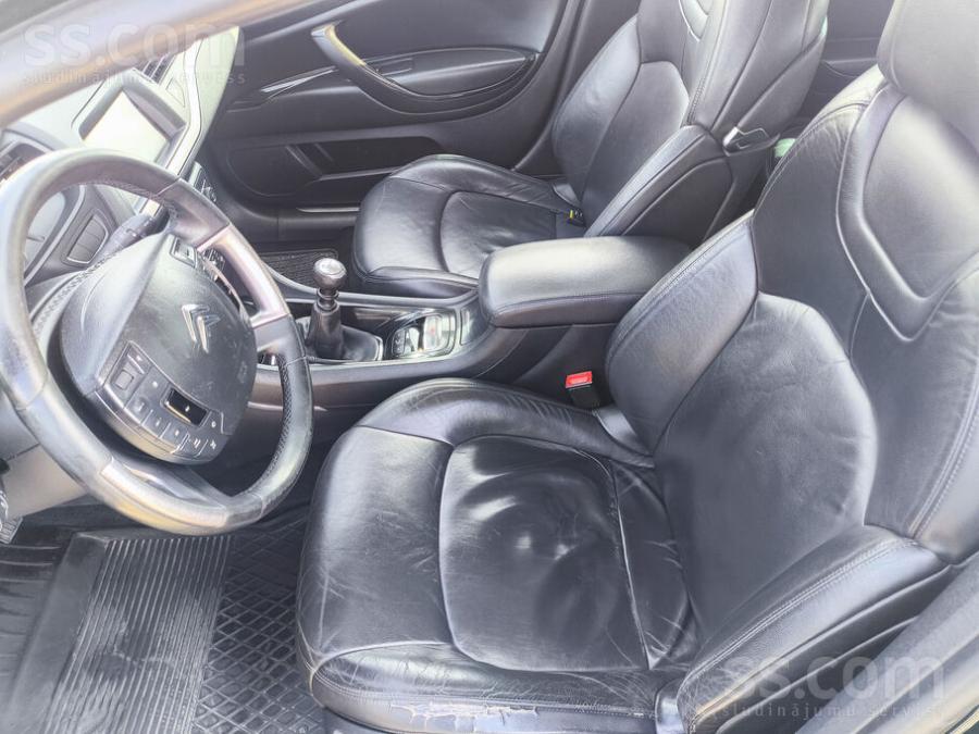 Melns Citroen C5 2010 Rīga, ar dzinēja tilpumu 2.00 L un nobraukumu 314 tūkst. km par 2100 €, foto 21 vietnē AUTOMOTO.COM.LV