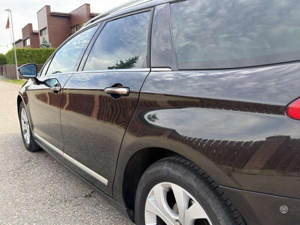Melns Citroen C5 2010 Viļņa, ar dzinēja tilpumu 2.00 L un nobraukumu 362 tūkst. km par 2500 €, foto 6 vietnē AUTOMOTO.COM.LV