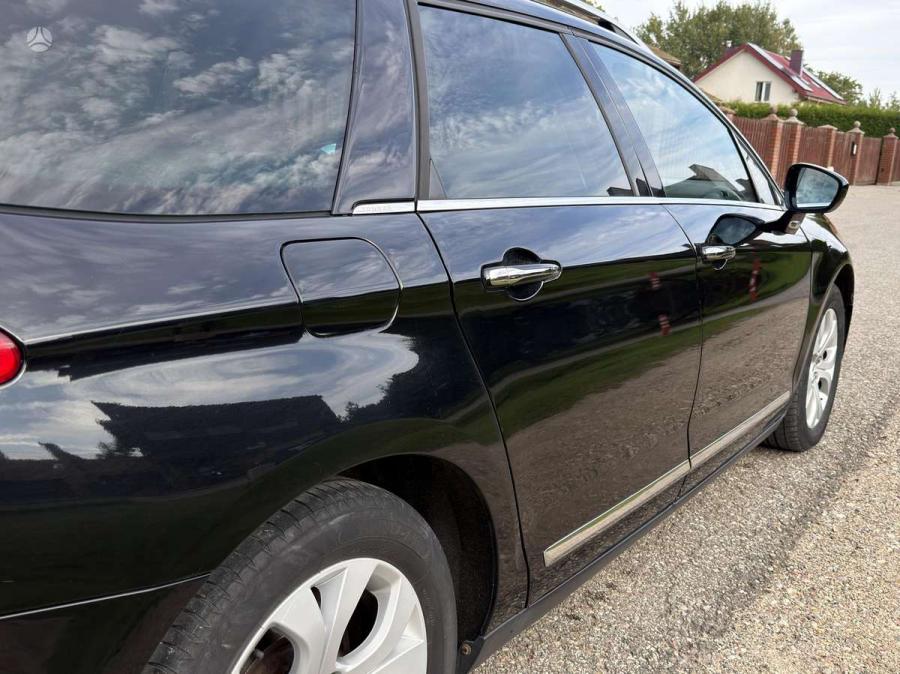 Melns Citroen C5 2010 Viļņa, ar dzinēja tilpumu 2.00 L un nobraukumu 362 tūkst. km par 2500 €, foto 10 vietnē AUTOMOTO.COM.LV