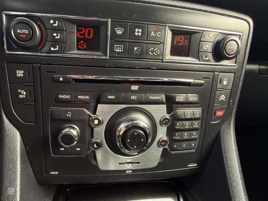 Melns Citroen C5 2010 Viļņa, ar dzinēja tilpumu 2.00 L un nobraukumu 362 tūkst. km par 2500 €, foto 21 vietnē AUTOMOTO.COM.LV
