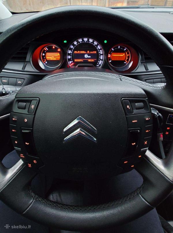Melns Citroen C5 2011 Joniškis, ar dzinēja tilpumu 2.00 L un nobraukumu 263 tūkst. km par 4000 €, foto 11 vietnē AUTOMOTO.COM.LV