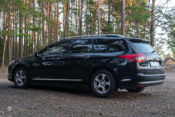 Black Citroen C5 2011 in Kaunas, with an engine capacity of 2.00 L and mileage of 302 thousand km for 3050 €, photo 2 on AUTOMOTO.COM.LV