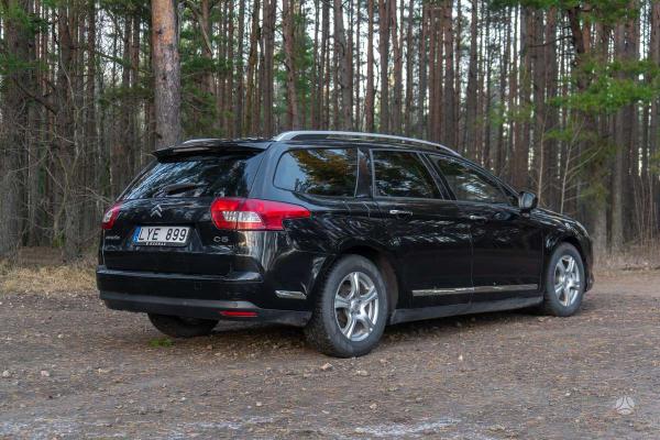 Black Citroen C5 2011 in Kaunas, with an engine capacity of 2.00 L and mileage of 302 thousand km for 3050 €, photo 6 on AUTOMOTO.COM.LV