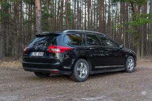 Black Citroen C5 2011 in Kaunas, with an engine capacity of 2.00 L and mileage of 302 thousand km for 3050 €, photo 6 on AUTOMOTO.COM.LV