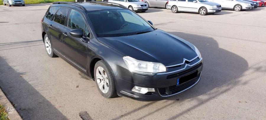 Melns Citroen C5 2011 Šauļi, ar dzinēja tilpumu 2.00 L un nobraukumu 370 tūkst. km par 1600 €, foto 1 vietnē AUTOMOTO.COM.LV