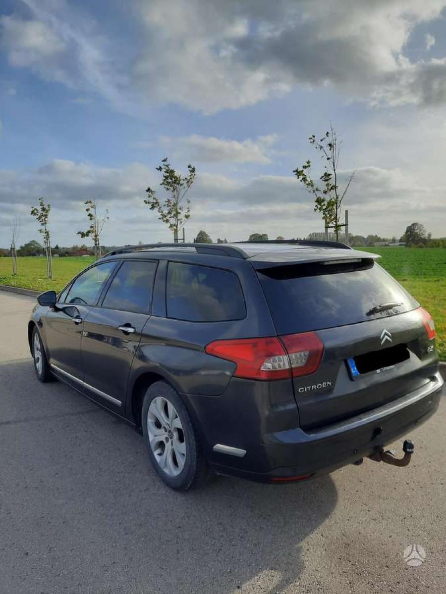 Melns Citroen C5 2011 Šauļi, ar dzinēja tilpumu 2.00 L un nobraukumu 370 tūkst. km par 1600 €, foto 4 vietnē AUTOMOTO.COM.LV