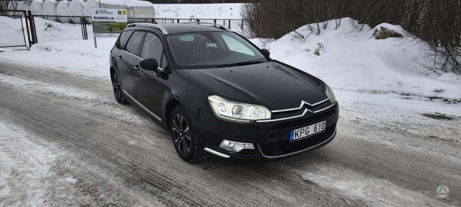 Melns Citroen C5 2011 Šilutė, ar dzinēja tilpumu 2.20 L un nobraukumu 333 tūkst. km par 2700 €, foto 2 vietnē AUTOMOTO.COM.LV