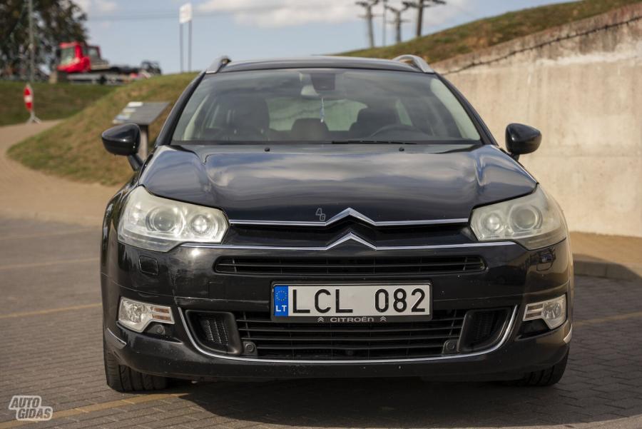 Black Citroen C5 2011 in Anyksciai, with an engine capacity of 3.00 L and mileage of 308 thousand km for 4150 €, photo 2 on AUTOMOTO.COM.LV