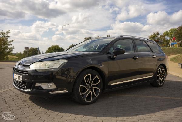 Black Citroen C5 2011 in Anyksciai, with an engine capacity of 3.00 L and mileage of 308 thousand km for 4150 €, photo 3 on AUTOMOTO.COM.LV