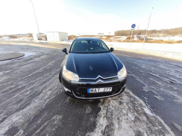 Black Citroen C5 2011 in Kupiskis, with an engine capacity of 2.00 L and mileage of 288 thousand km for 2500 €, photo 2 on AUTOMOTO.COM.LV