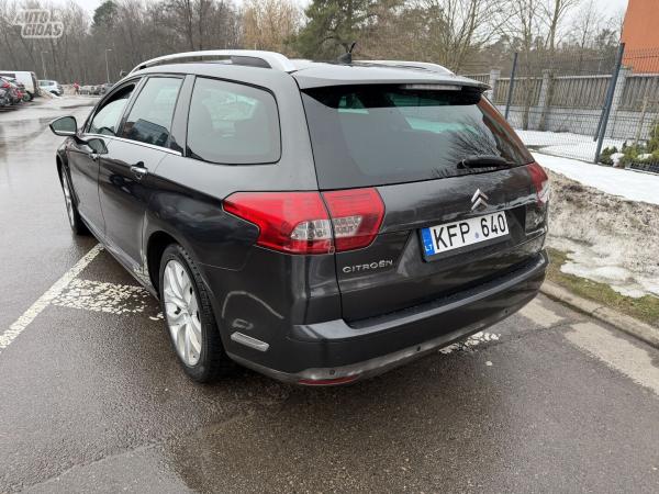Black Citroen C5 2011 in Klaipeda, with an engine capacity of 2.00 L and mileage of 279 thousand km for 3400 €, photo 6 on AUTOMOTO.COM.LV