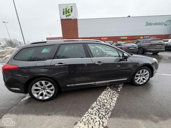 Black Citroen C5 2011 in Klaipeda, with an engine capacity of 2.00 L and mileage of 279 thousand km for 3400 €, photo 8 on AUTOMOTO.COM.LV