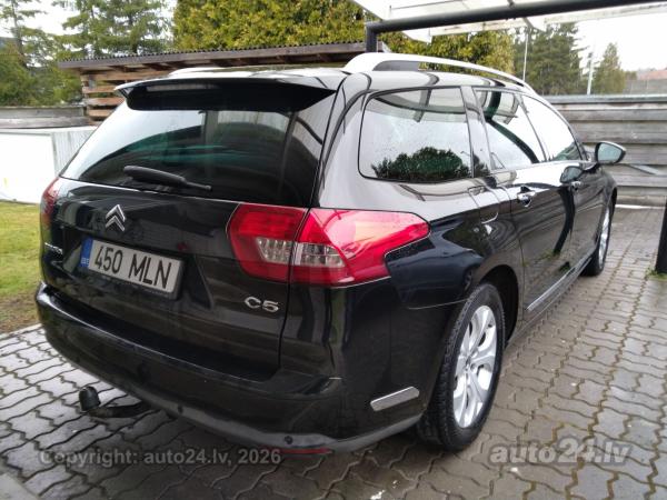 Melns Citroen C5 2011 Tallina, ar dzinēja tilpumu 1.60 L un nobraukumu 246 tūkst. km par 2490 €, foto 3 vietnē AUTOMOTO.COM.LV