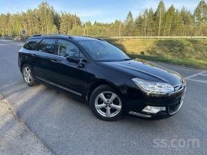 Melns Citroen C5 2011 Jēkabpils, ar dzinēja tilpumu 2.00 L un nobraukumu 425 tūkst. km par 2800 €, foto 5 vietnē AUTOMOTO.COM.LV