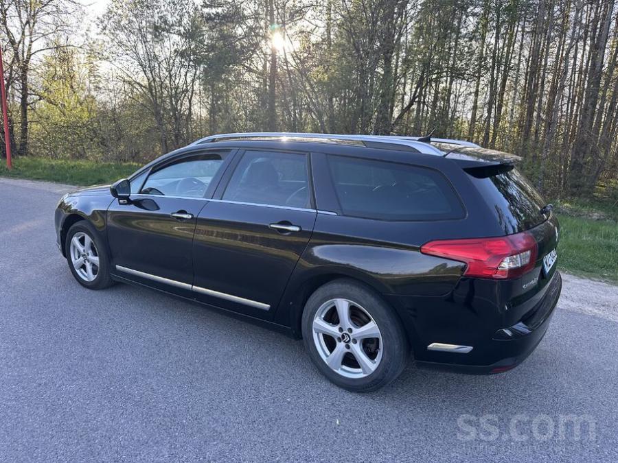 Melns Citroen C5 2011 Jēkabpils, ar dzinēja tilpumu 2.00 L un nobraukumu 425 tūkst. km par 2800 €, foto 8 vietnē AUTOMOTO.COM.LV