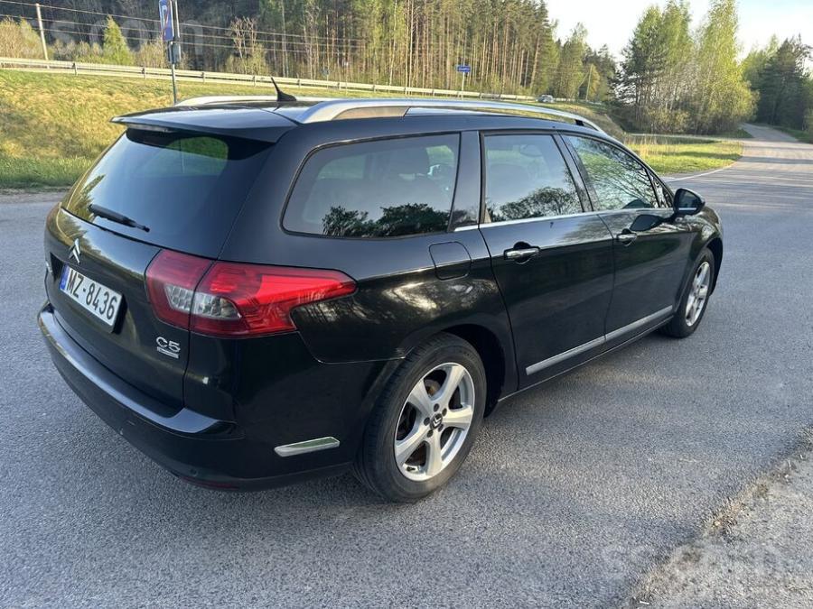 Melns Citroen C5 2011 Jēkabpils, ar dzinēja tilpumu 2.00 L un nobraukumu 425 tūkst. km par 2800 €, foto 9 vietnē AUTOMOTO.COM.LV