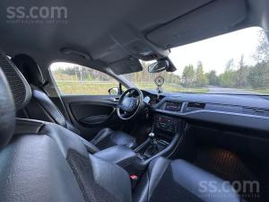 Melns Citroen C5 2011 Jēkabpils, ar dzinēja tilpumu 2.00 L un nobraukumu 425 tūkst. km par 2800 €, foto 12 vietnē AUTOMOTO.COM.LV