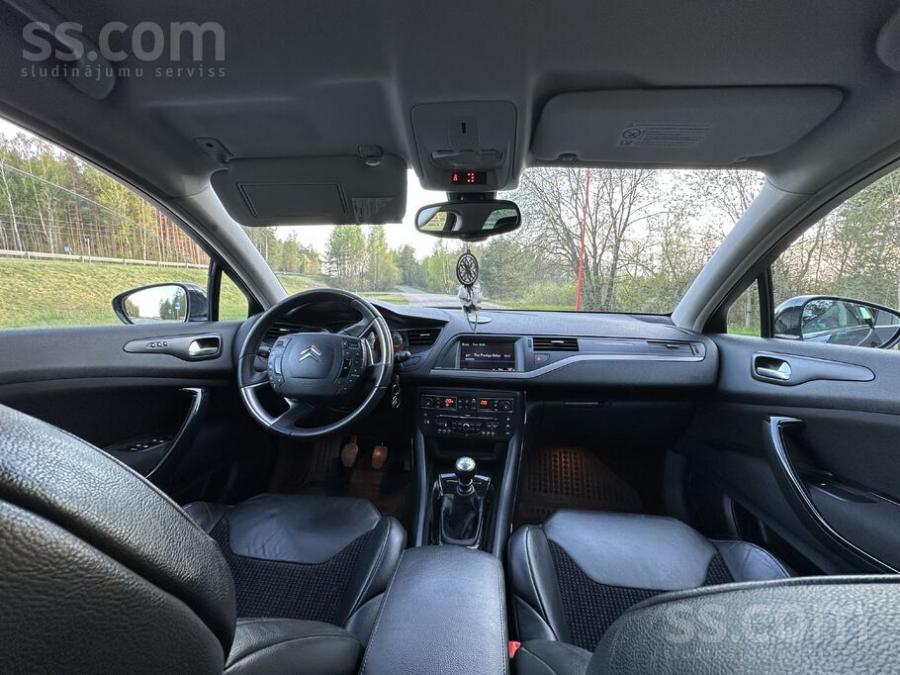 Melns Citroen C5 2011 Jēkabpils, ar dzinēja tilpumu 2.00 L un nobraukumu 425 tūkst. km par 2800 €, foto 13 vietnē AUTOMOTO.COM.LV