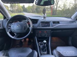 Melns Citroen C5 2011 Jēkabpils, ar dzinēja tilpumu 2.00 L un nobraukumu 425 tūkst. km par 2800 €, foto 14 vietnē AUTOMOTO.COM.LV