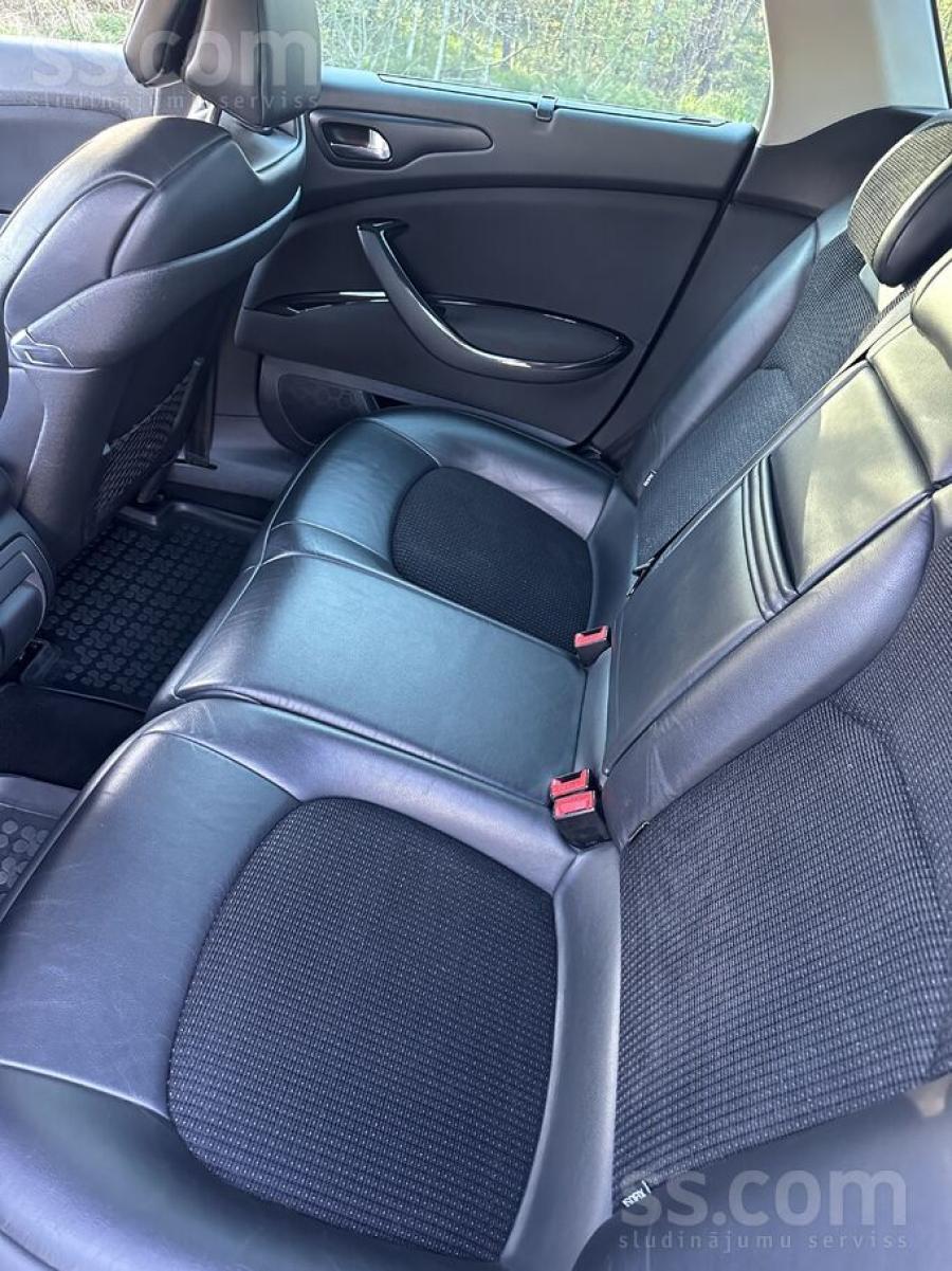 Melns Citroen C5 2011 Jēkabpils, ar dzinēja tilpumu 2.00 L un nobraukumu 425 tūkst. km par 2800 €, foto 18 vietnē AUTOMOTO.COM.LV