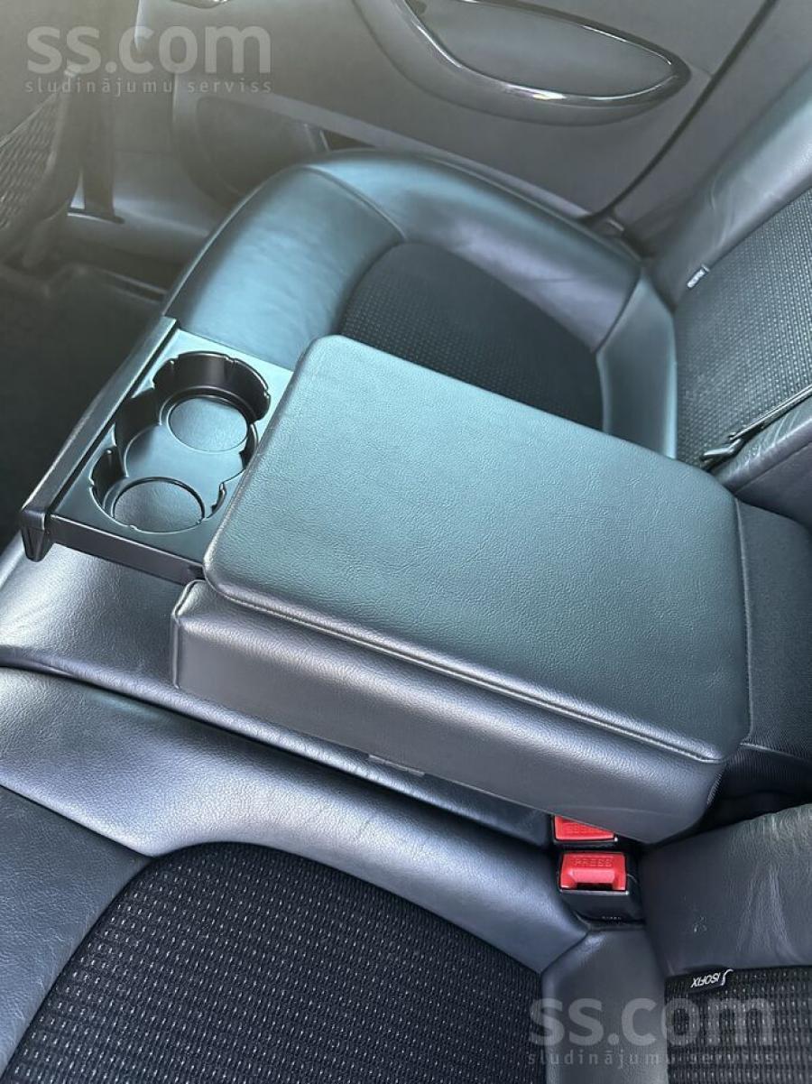 Melns Citroen C5 2011 Jēkabpils, ar dzinēja tilpumu 2.00 L un nobraukumu 425 tūkst. km par 2800 €, foto 19 vietnē AUTOMOTO.COM.LV