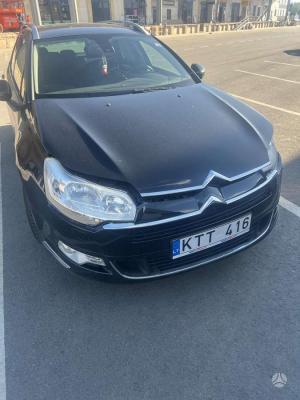 Melns Citroen C5 2011 Panevēža, ar dzinēja tilpumu 2.00 L un nobraukumu 341 tūkst. km par 1500 €, foto  vietnē AUTOMOTO.COM.LV