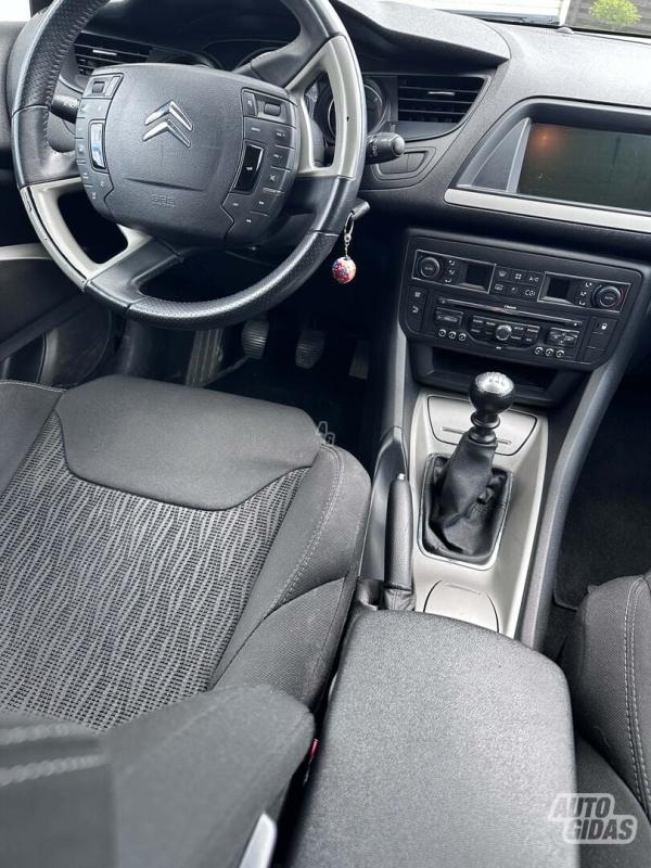 Black Citroen C5 2011 in Silale, with an engine capacity of 2.00 L and mileage of 310 thousand km for 2050 €, photo 1 on AUTOMOTO.COM.LV