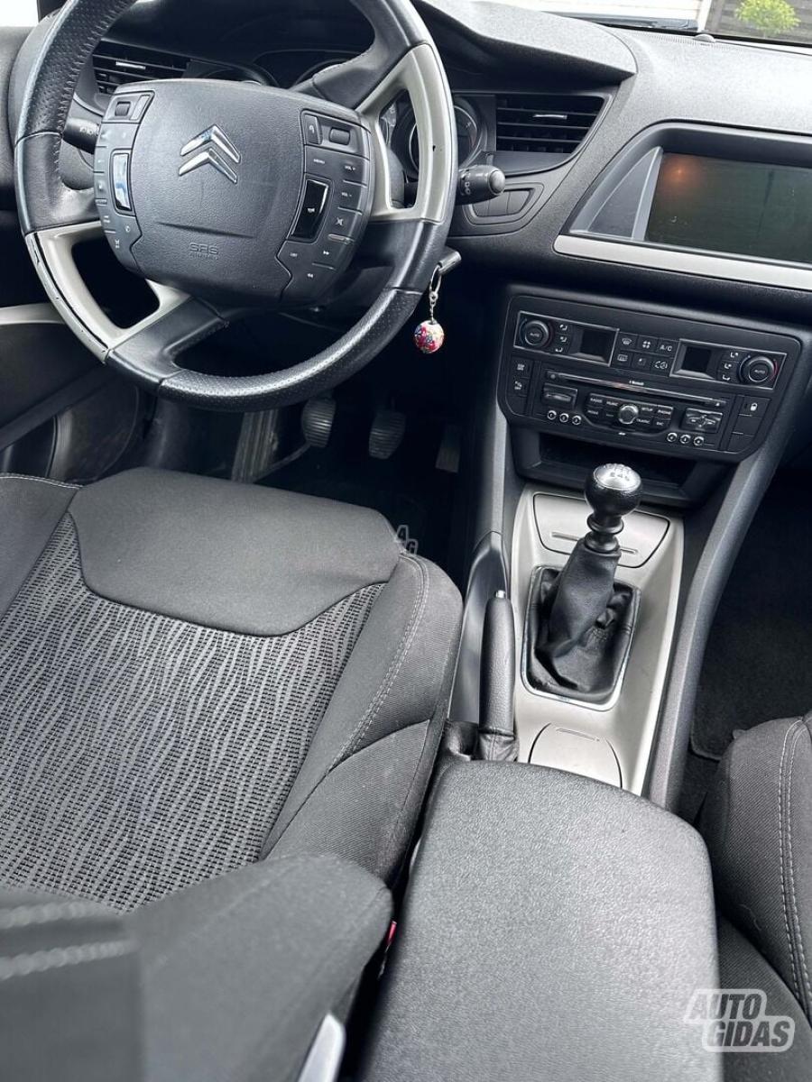 Black Citroen C5 2011 in Silale, with an engine capacity of 2.00 L and mileage of 310 thousand km for 2050 €, photo 1 on AUTOMOTO.COM.LV