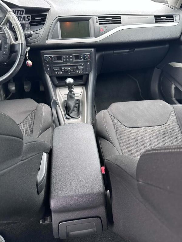 Black Citroen C5 2011 in Silale, with an engine capacity of 2.00 L and mileage of 310 thousand km for 2050 €, photo 4 on AUTOMOTO.COM.LV