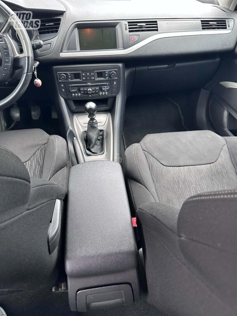 Black Citroen C5 2011 in Silale, with an engine capacity of 2.00 L and mileage of 310 thousand km for 2050 €, photo 5 on AUTOMOTO.COM.LV