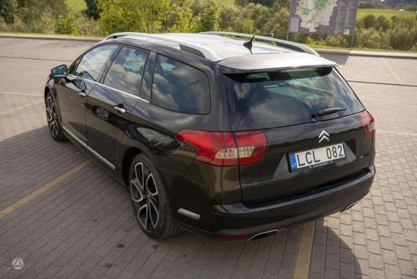 Melns Citroen C5 2011 Anykščiai, ar dzinēja tilpumu 2.99 L un nobraukumu 309 tūkst. km par 3500 €, foto 5 vietnē AUTOMOTO.COM.LV